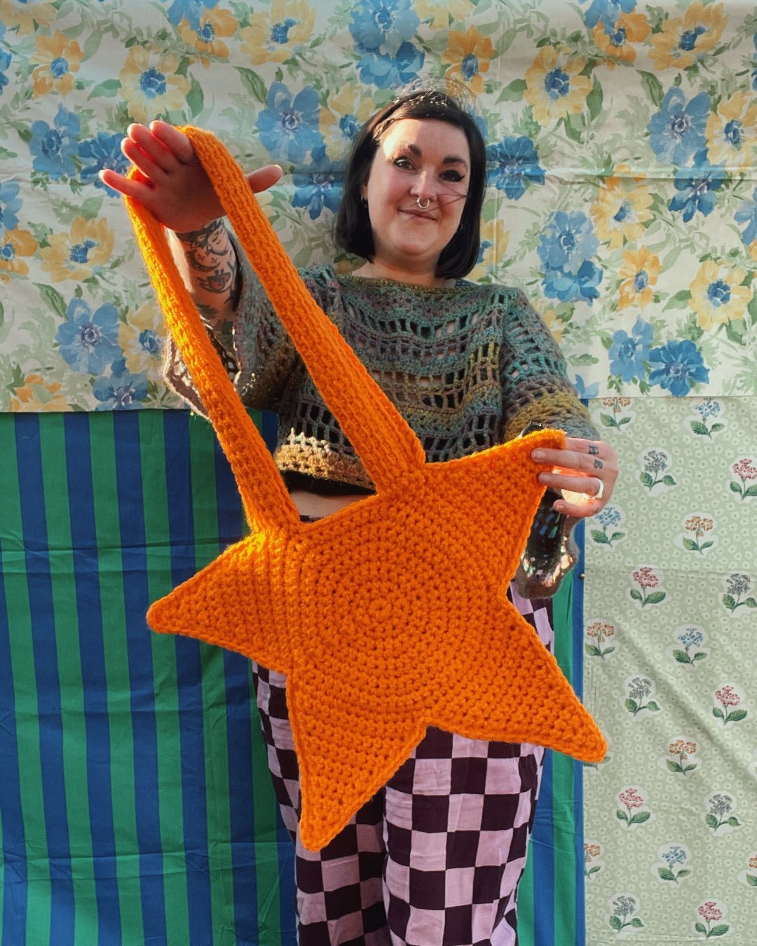 Beginner Crochet Bag Pattern Star Tote by devout hand