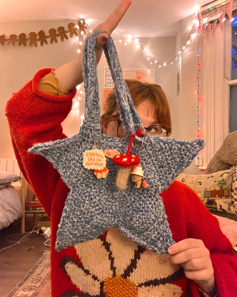 Beginner Crochet Bag Pattern Star Tote by devout hand