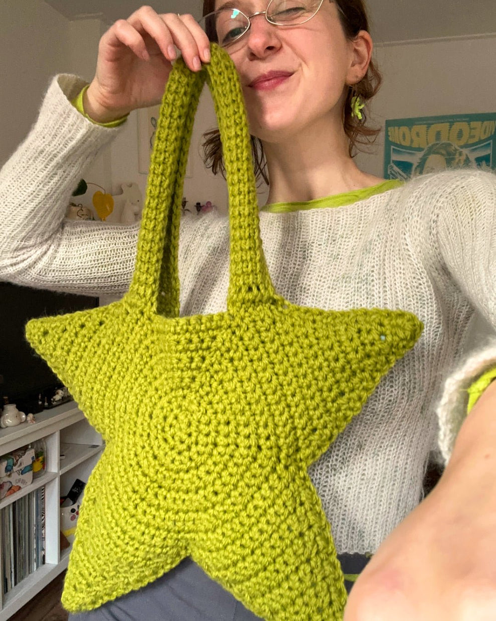 Beginner Crochet Bag Pattern Star Tote by devout hand