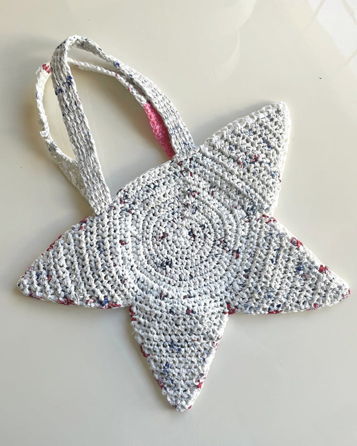 Beginner Crochet Bag Pattern Star Tote by devout hand